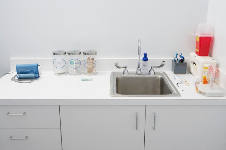What Are Laboratory Cabinets And Countertops Made Of?