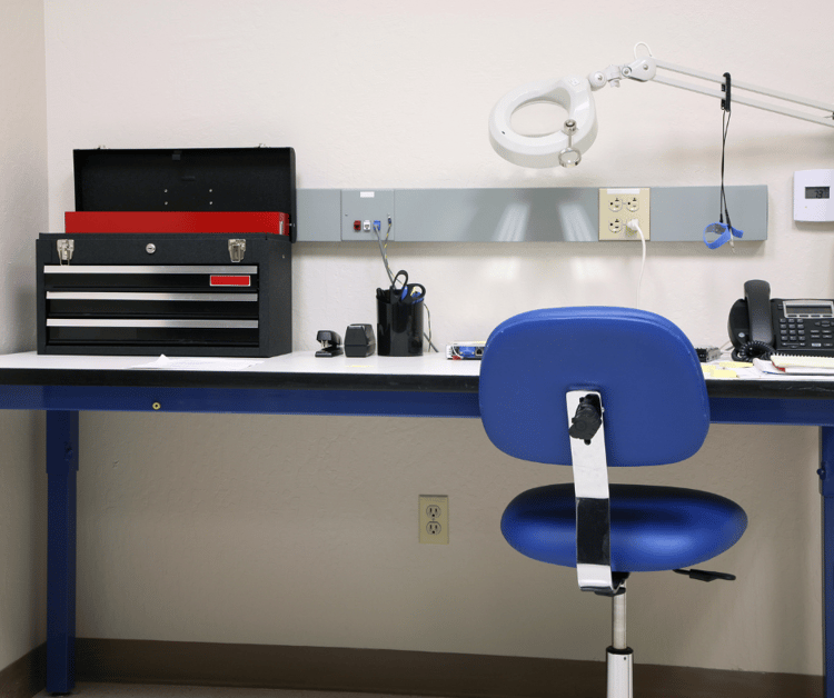 5 Essentials Your Heavy Duty Workbench Needs